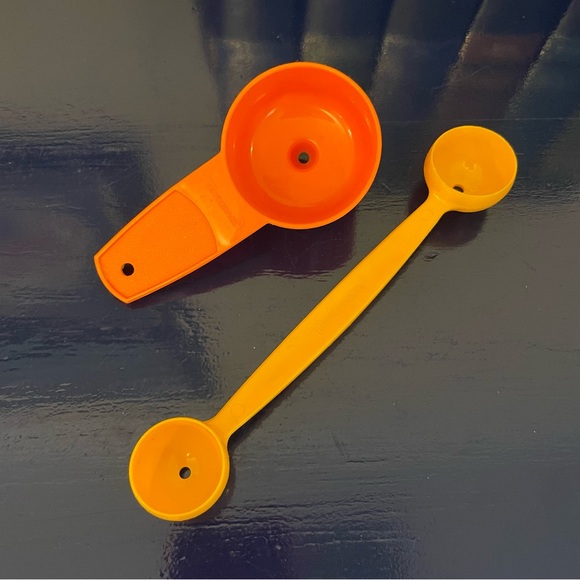 Tupperware | Kitchen | Vintage Tupperware Gadgets Melon Scooper Mini ...